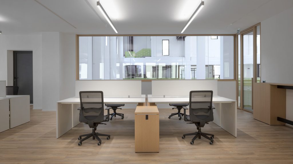 Executive armchair - Viganò & C.